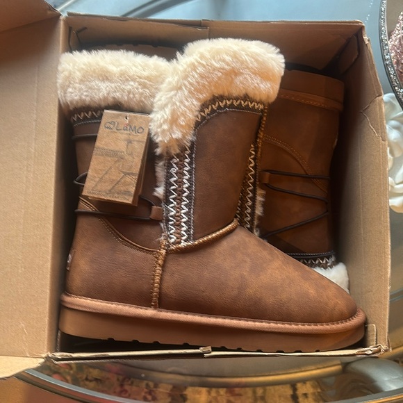 Lamo | Shoes | Nib Lamo Winter Boots Sz 7 Chestnut Color | Poshmark